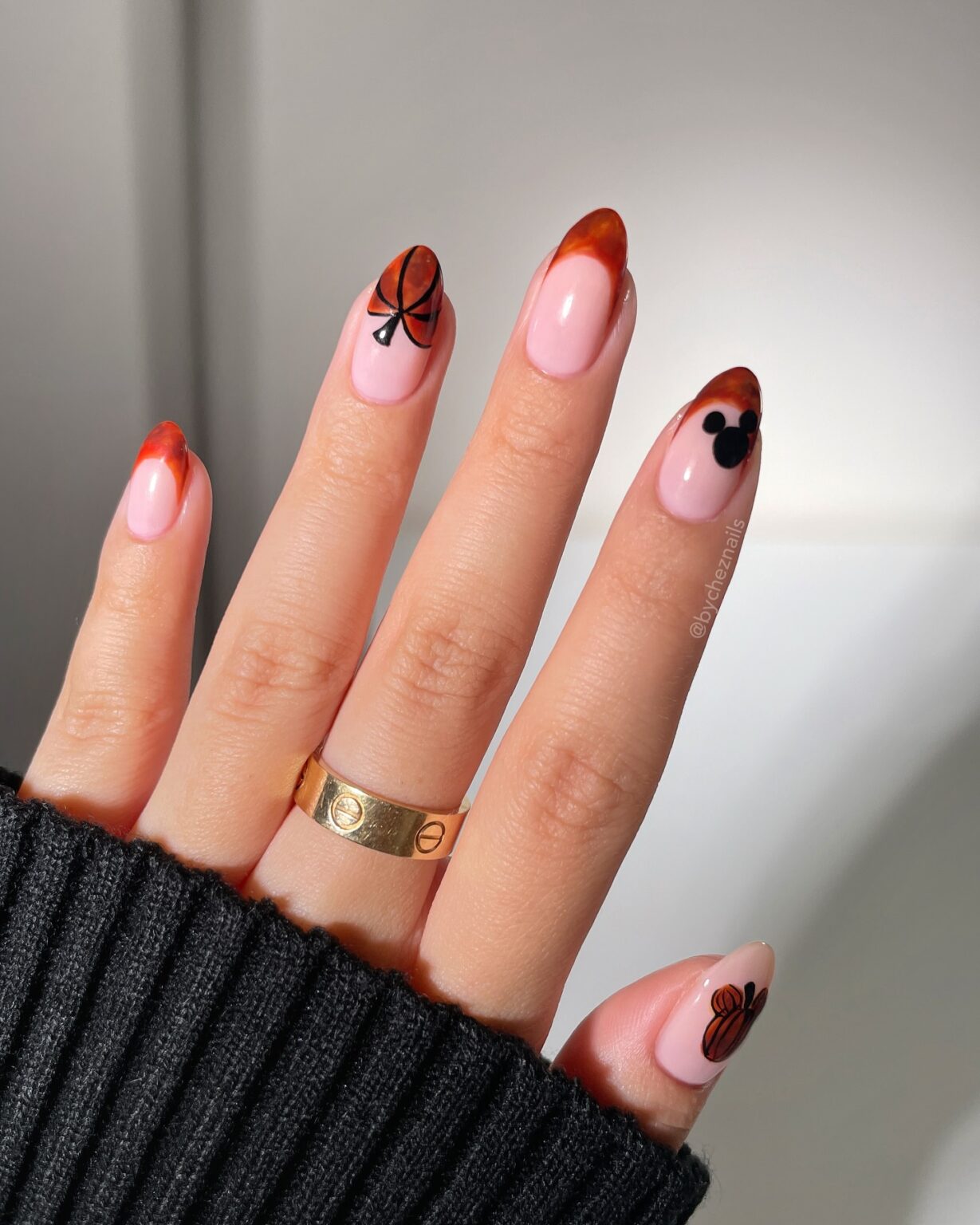 18 Cute Short Almond Nails Ideas | ThriveNaija