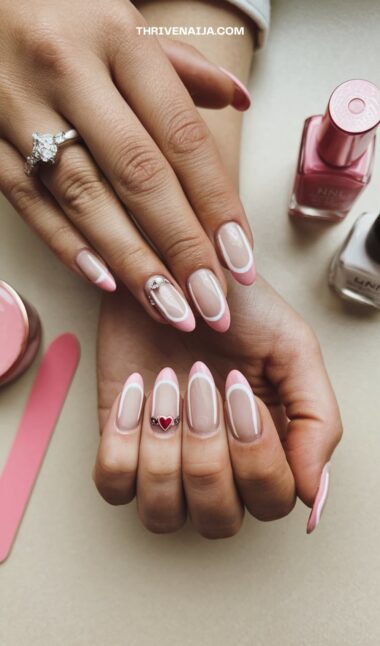 18 Cute Short Almond Nails Ideas | ThriveNaija