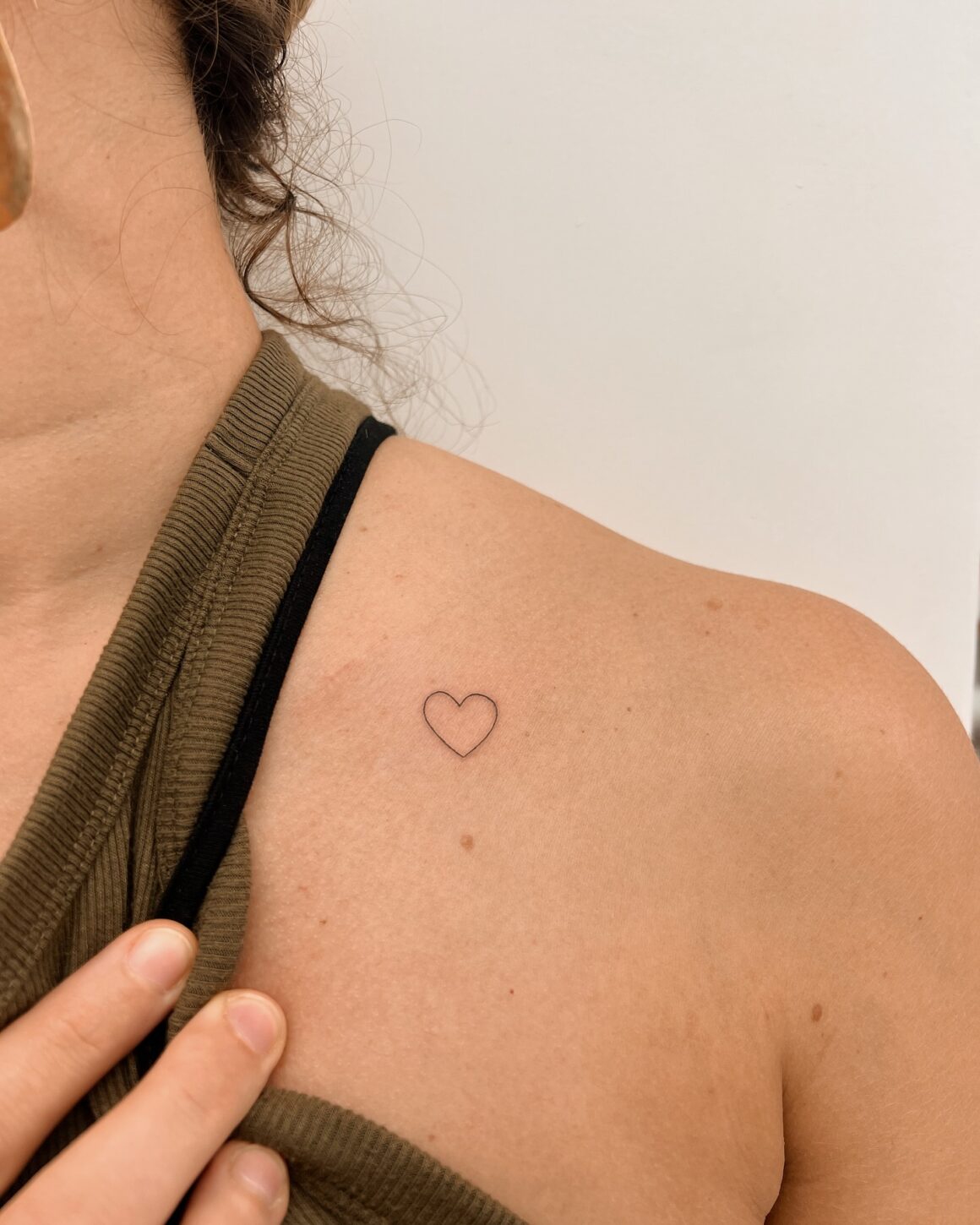 17 Cute Small Dainty Tattoo Ideas | ThriveNaija
