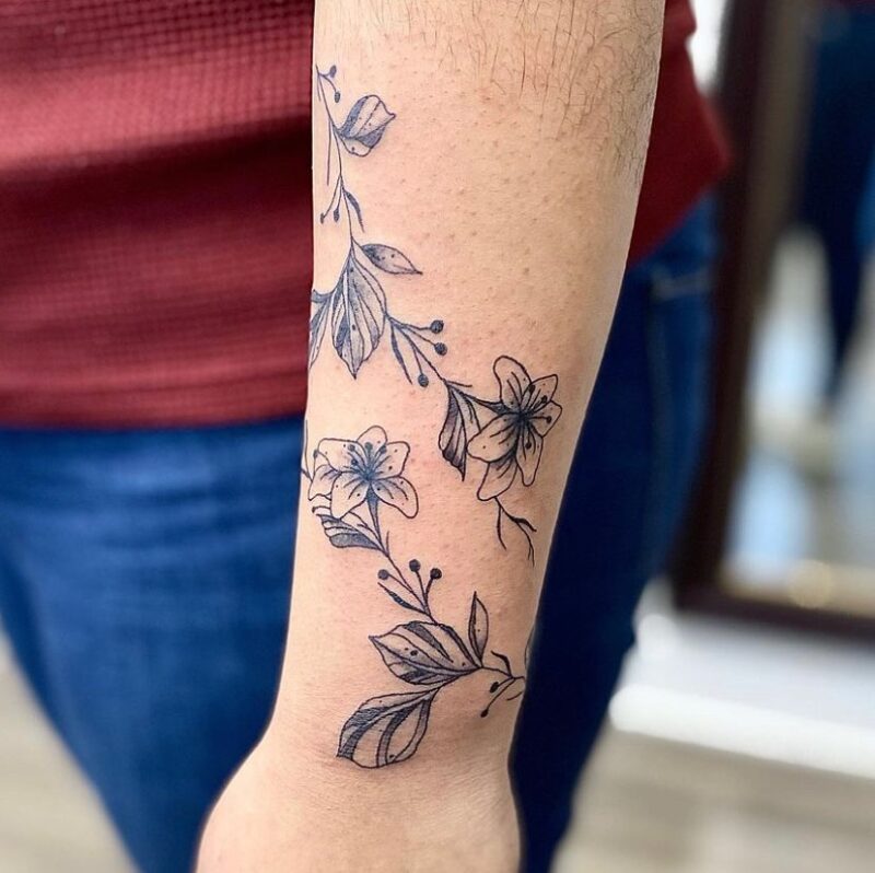 17 Cute Gothic Flower Tattoo Ideas | ThriveNaija