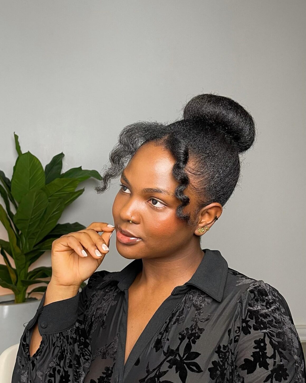 13 Pineapple Updo Hairstyles for Natural Hair | ThriveNaija